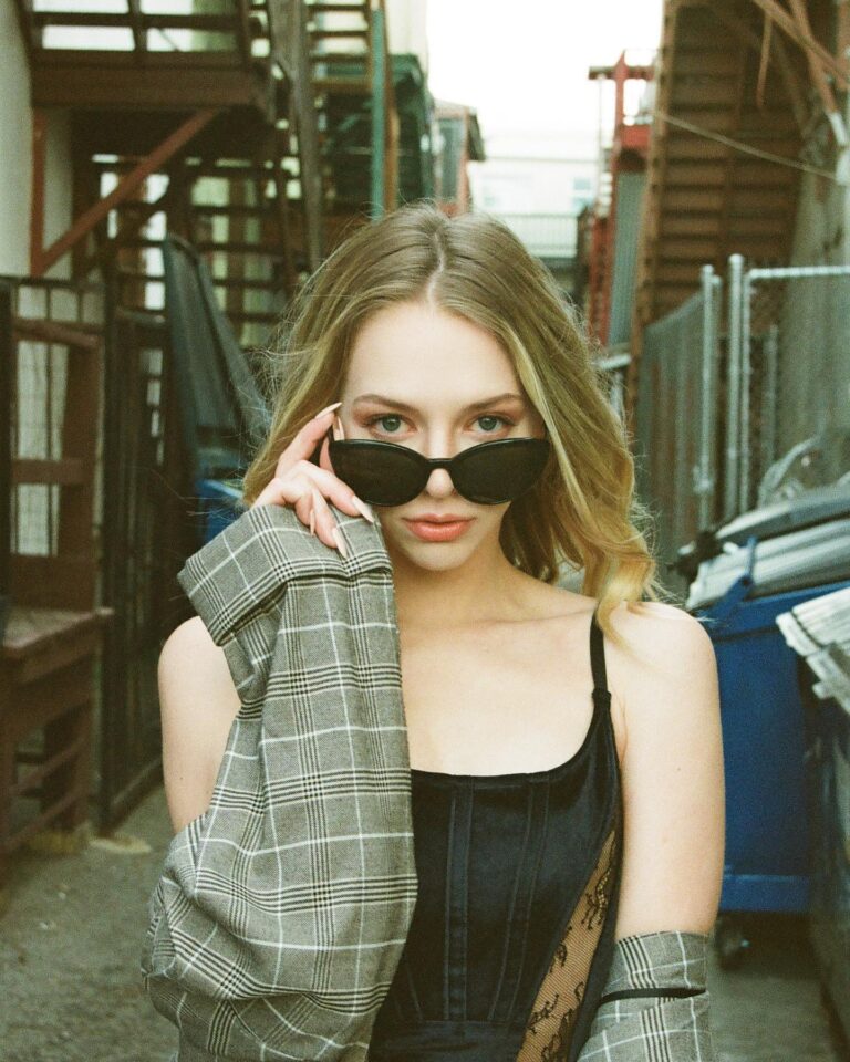 Aria Sky Bio Age Career Net Worth Height Education