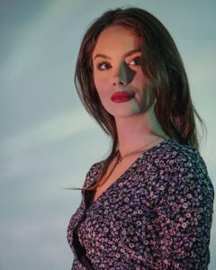 Liz Ocean Bio, Age, Career, Net Worth, Height, Education,