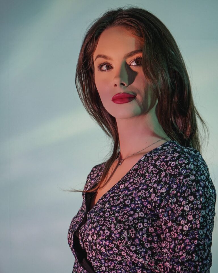 Liz Ocean Bio, Age, Career, Net Worth, Height, Education,